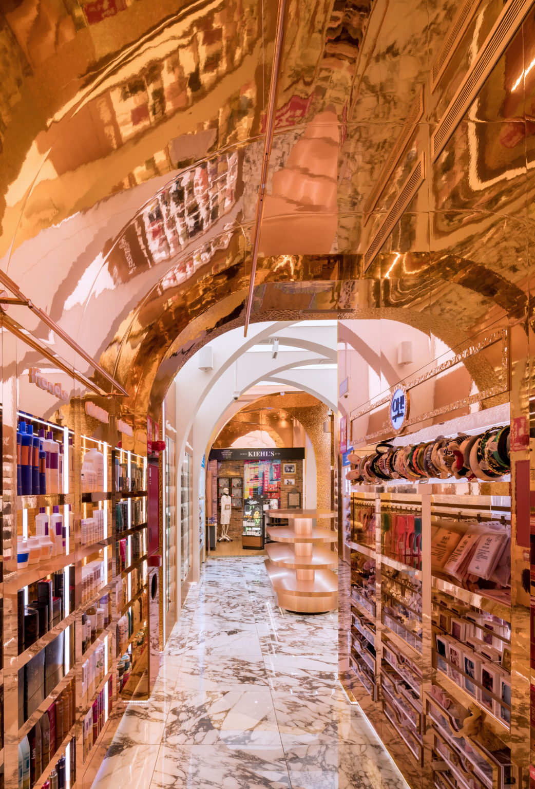 Wanna diseña la espectacular flagship store de Perfumerías Primor en ...